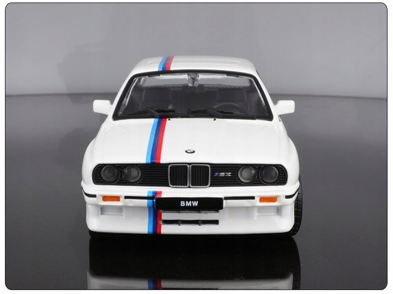 BMW M3 E30 1988 1:24 biały model Bburago 18-21100 - Bburago | Sklep ...